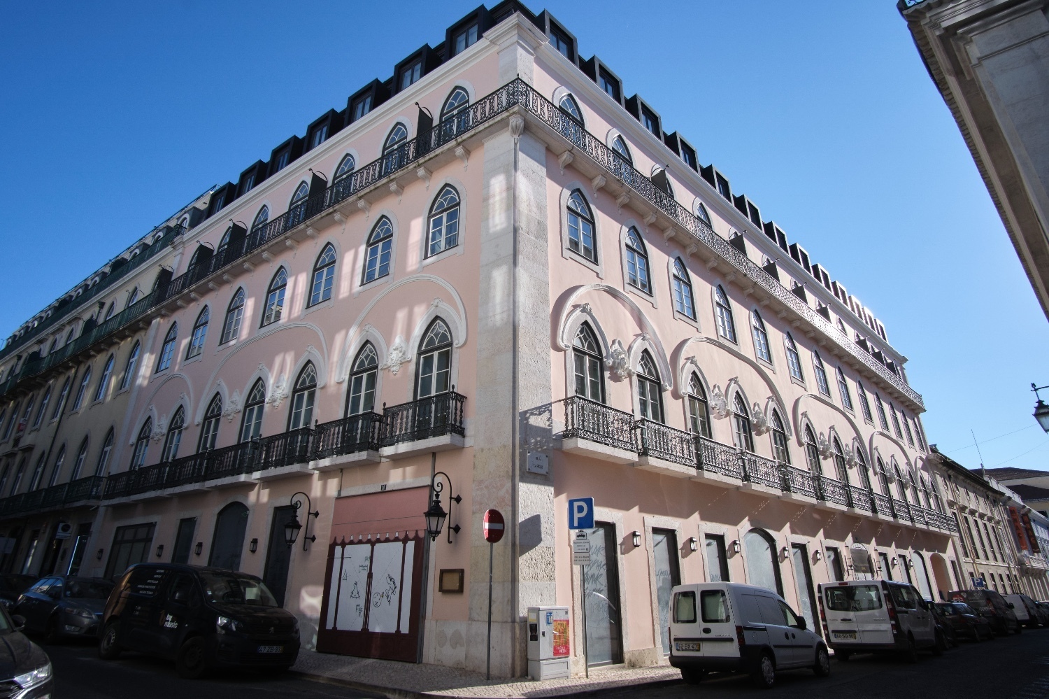 Hotel The Ivens - Bragalux